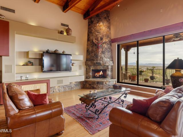 13906 E Montello Road