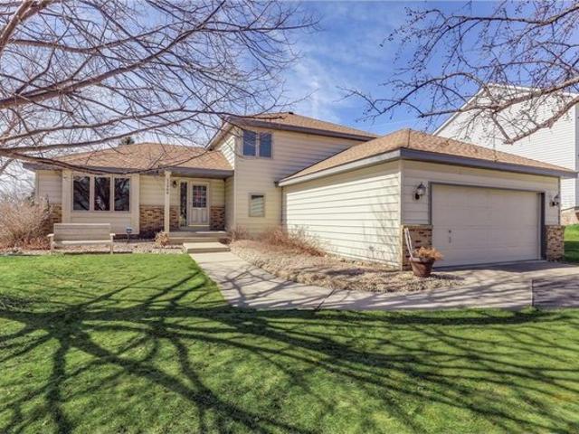 13908 York Ave S, Burnsville, MN 55337