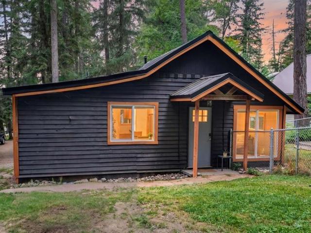 13908 NE Newman Lake Dr, Newman Lake, WA 99025