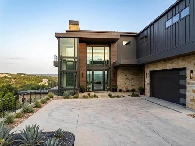 13908 Saskatchewan Dr