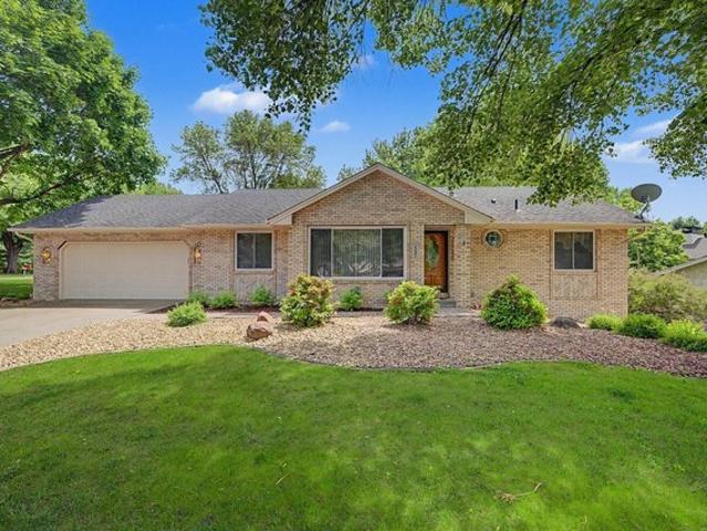 1390 nd Pl N, Maple Grove, MN 55369