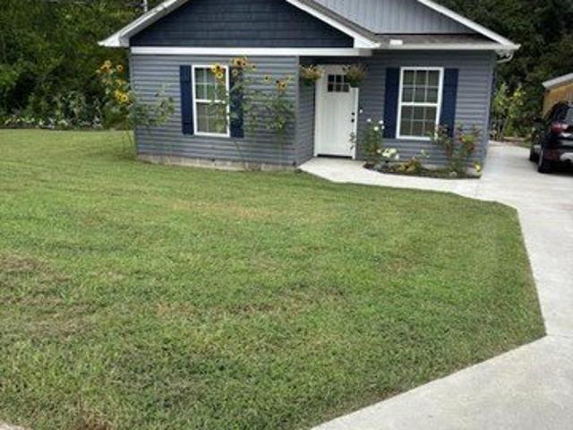 1390 Avery Cir, Lenoir City, TN 37772
