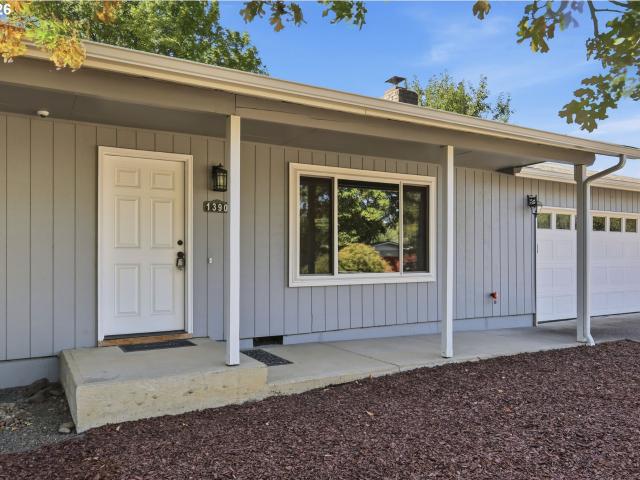 1390 buck st