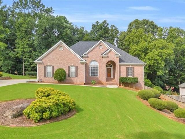 1390 Beringer Dr, Hoschton, GA 30548