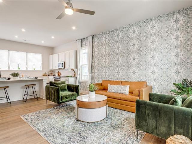 1390 Cozy Circle
