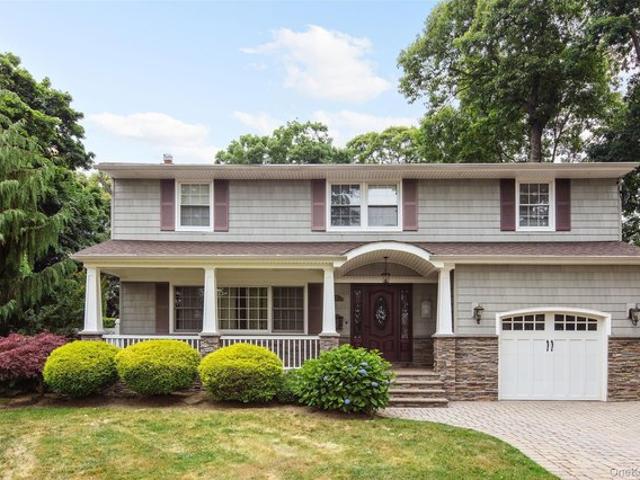 1390 Poulson St, Wantagh, NY 11793