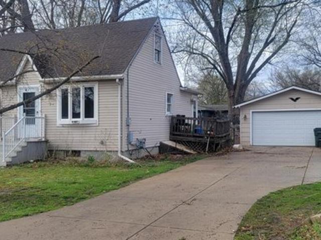 W1390 Greenview Rd, Bloomfield, WI 53128