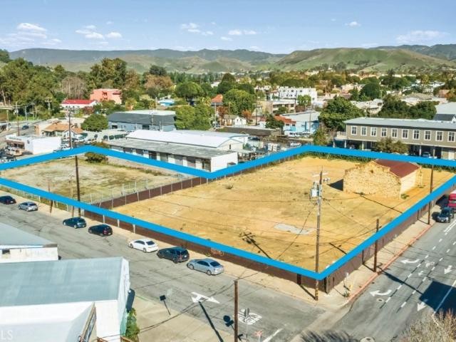 1390 Walker St, San Luis Obispo, CA 93401 | MLS #SC26047 | Compass