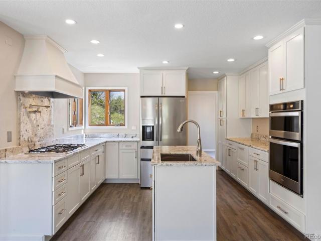 1390 Whitetail Drive