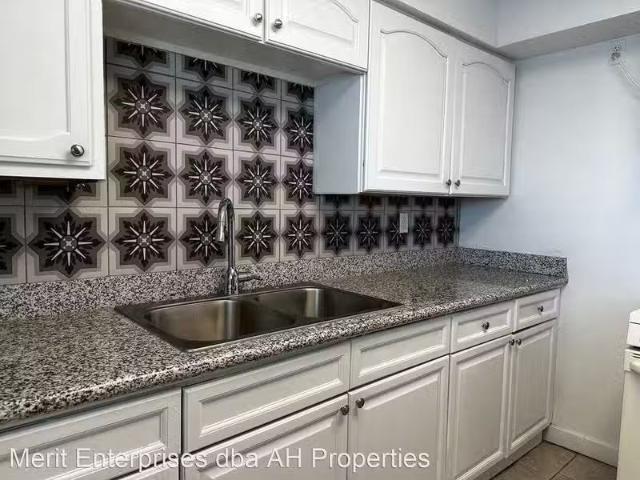 13913 N PALM ST #14 14 13913 N Palm St #14