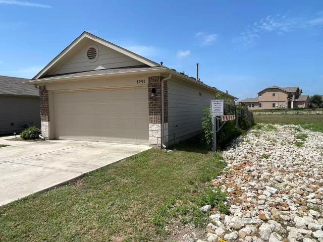 13910 Levy Ln