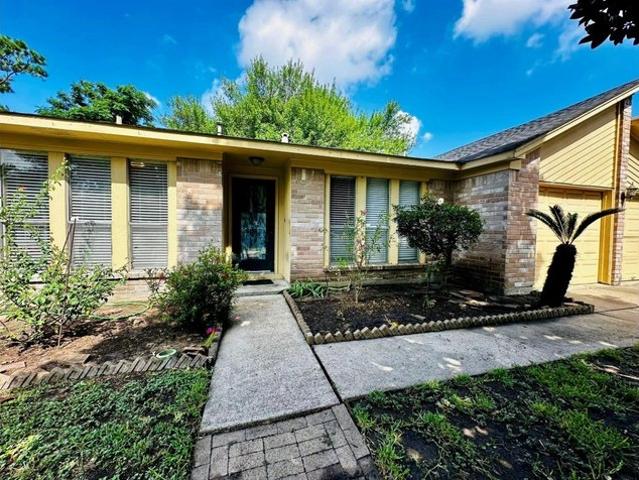 13915 Elkwood Dr, Houston, TX 77038