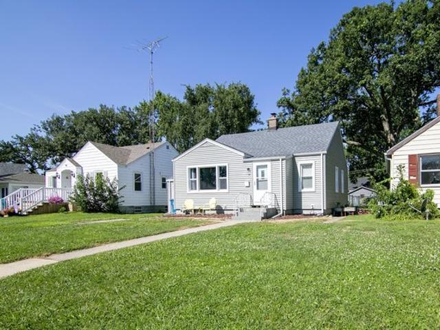 1391 Circle Dr, Kankakee, IL 60901