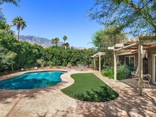 1391 E Gem Cir, Palm Springs, CA 92262