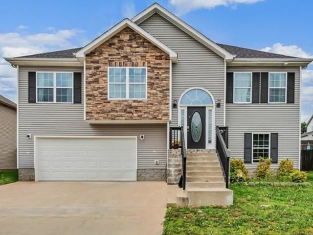 1391 Freedom Dr, Clarksville, TN 37042