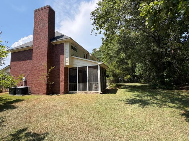 1391 Lakecrest Court