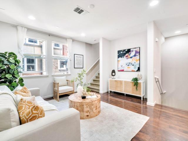1391 Lee Place