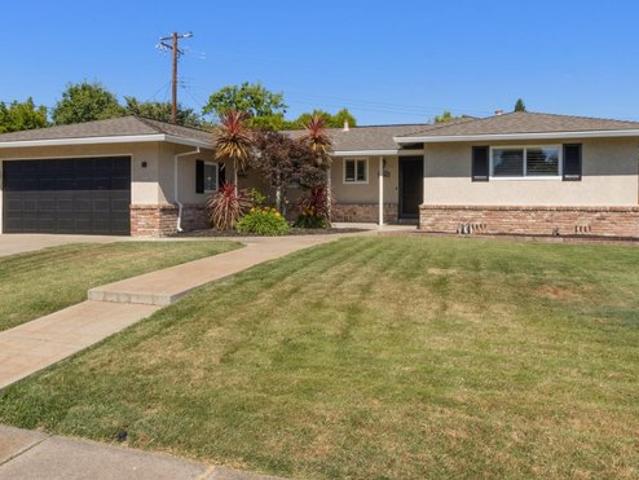1391 Los Padres Way, Sacramento, CA 95831