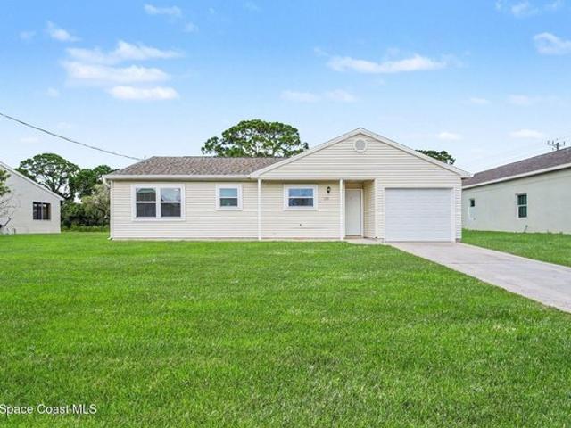 1391 Towton St SE, Palm Bay, FL 32909