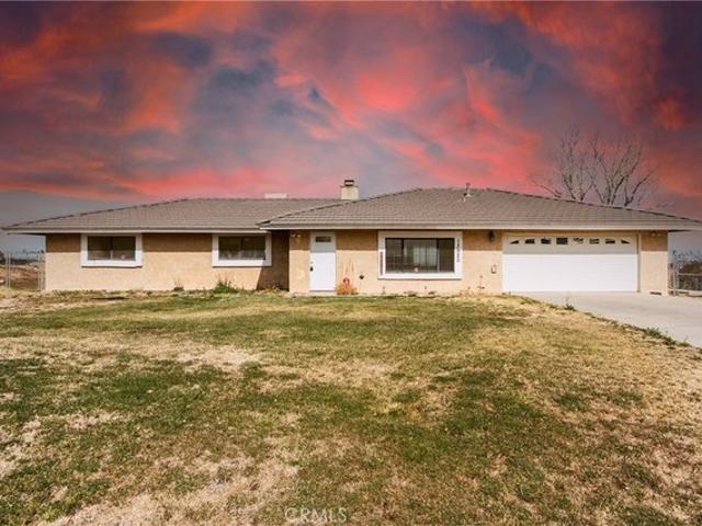 13920 Dos Palmas Rd, Victorville, CA 92392