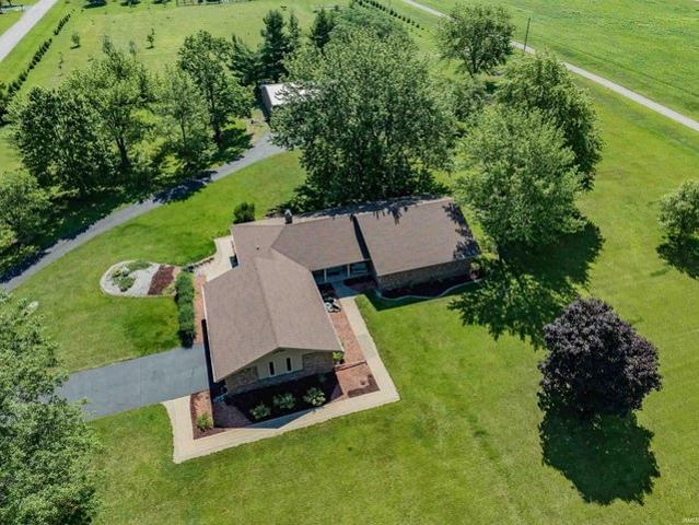 13921 Emanuel Rd, Hoagland, IN 46745