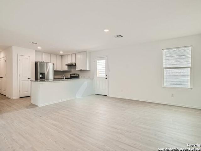 13922 Wool Park