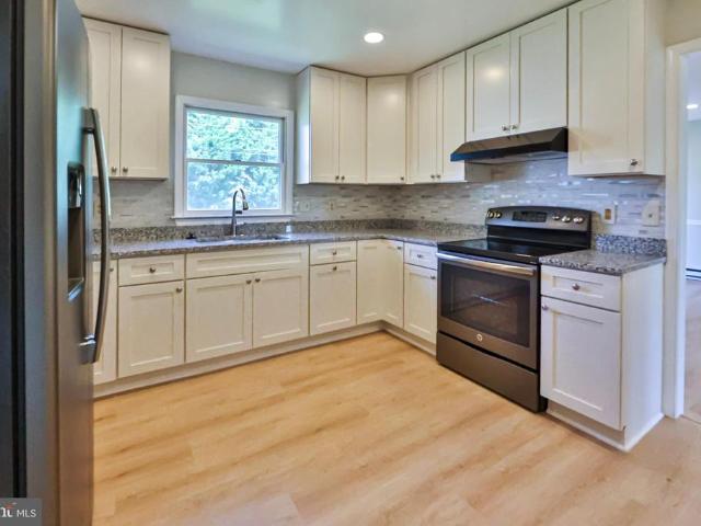 13929 Green Mountain Drive