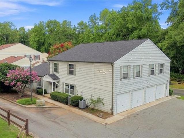 1392 Old Coach Rd SW, Marietta, GA 30008