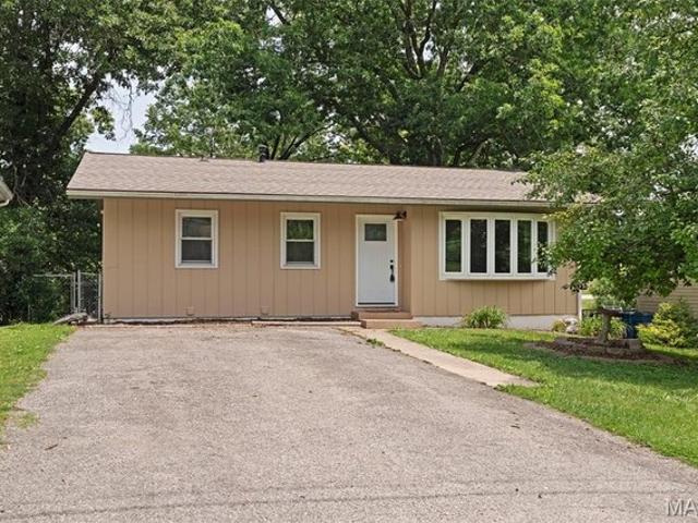 1392 Alice St, Collinsville, IL 62234