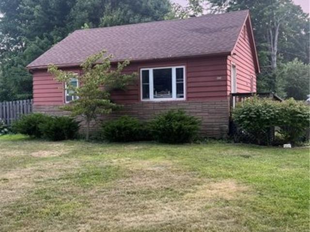 1392 Bennett Rd, Madison, OH 44057