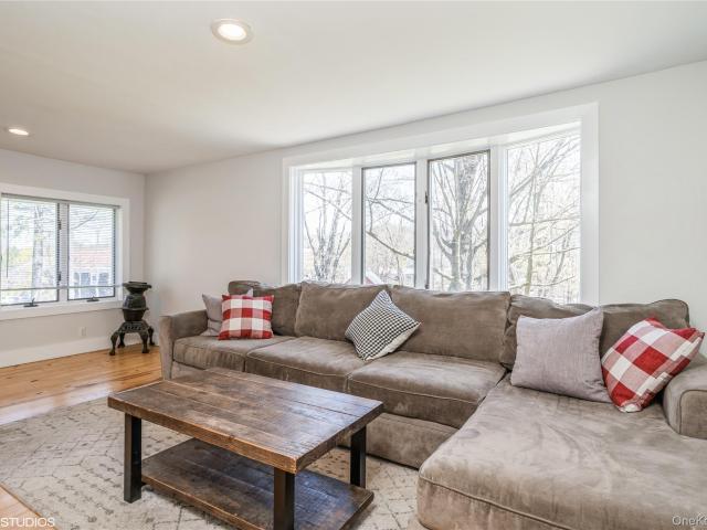 1392 Kings Highway