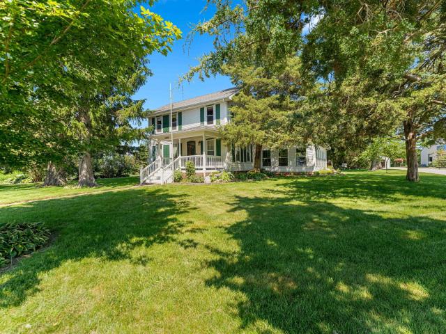 1392 red brick road