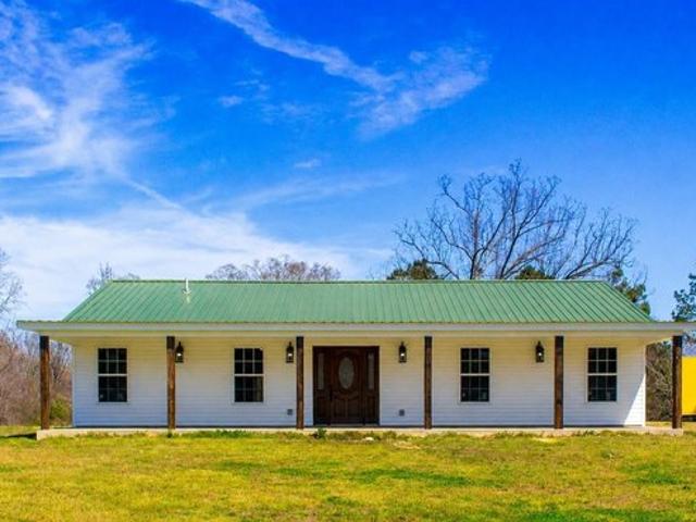 1392 Sugar Loaf Rd, Amity, AR 71921