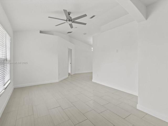 1392 SW Sudder Ave, Port St. Lucie, FL