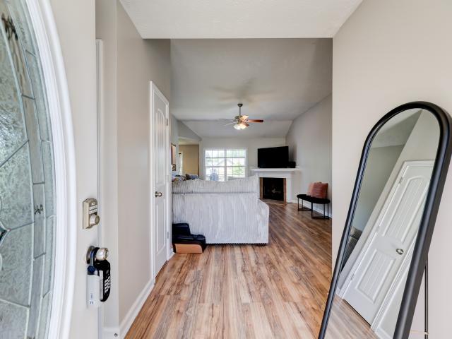 1392 Shady Hill Ct