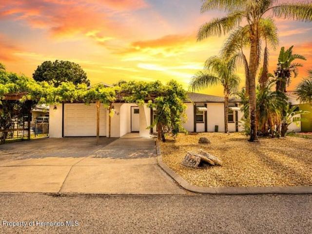 13930 Sommers Ave, Hudson, FL 34667
