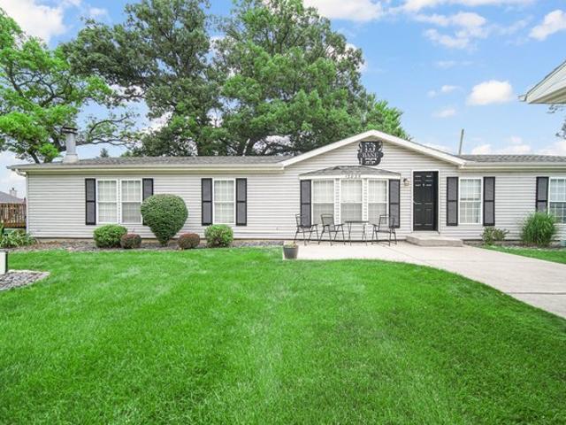13935 Huseman St, Cedar Lake, IN 46303