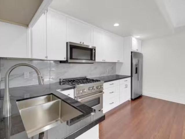 1393 Park Hill Ln #1, Escondido, CA 92025