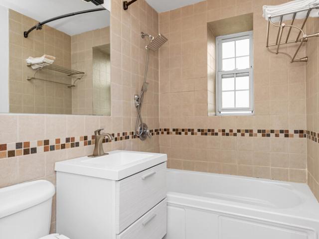 139 0 th Drive, Queens, NY