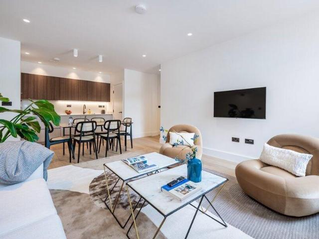 139 143 Notting Hill Gate, London W11 2 bed apartment to rent £4,000 pcm £923 pw