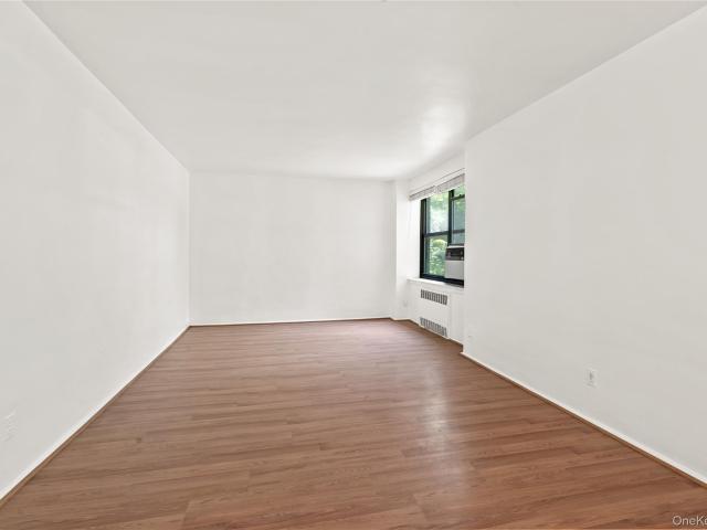 139 1 th Road, Unit 1G