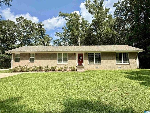 139 1st St, Centreville, AL 35042