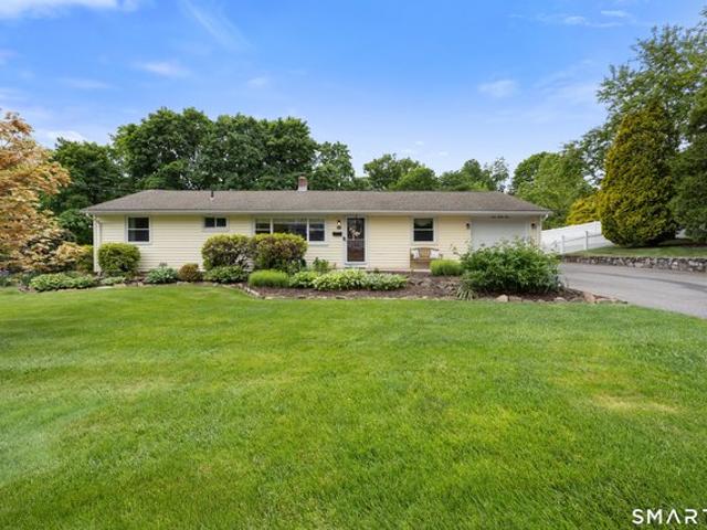 139 Contour Dr, Cheshire, CT 06410