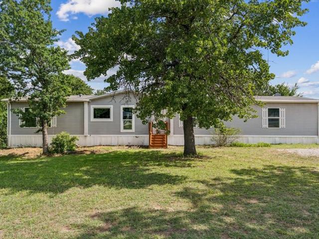 139 Cedar Dr, Azle, TX 76020