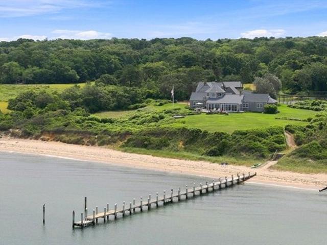 139 Chappaquiddick Rd, Edgartown, MA 02539