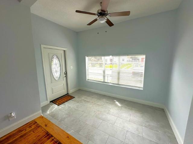 139 Alma Ct, Fort Pierce, FL 34950 | MLS #B26047