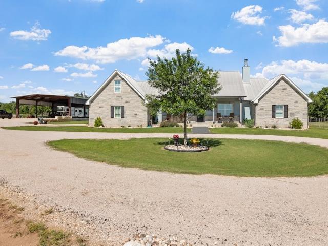 139 Armory Rd, Fredericksburg, TX 78624 | MLS #101702