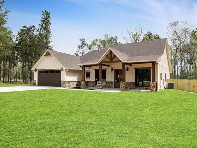 139 Bonfire Bnd, Livingston, TX 77351