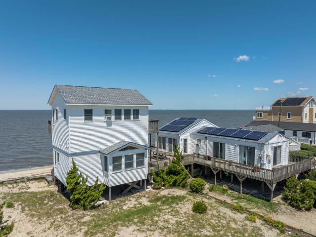 139 Beach Avenue