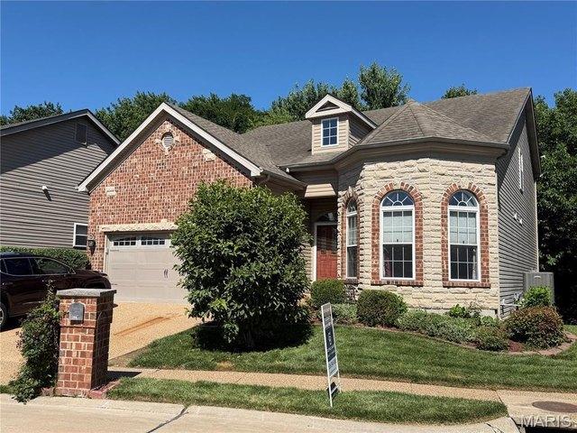 139 Blue Water Dr, Saint Peters, MO 63366